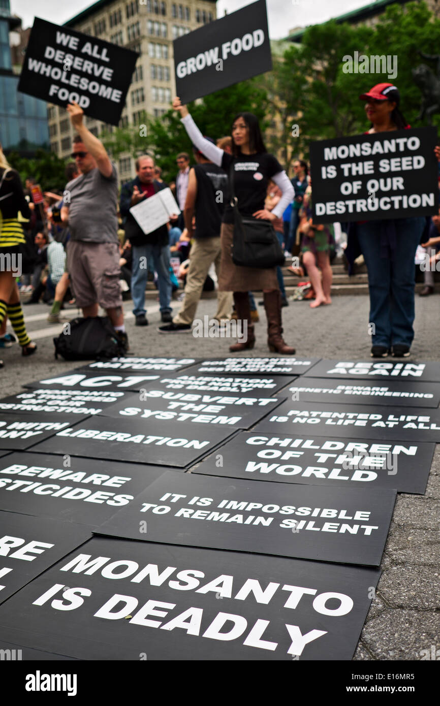 New york protest hi-res stock photography and images - Alamy