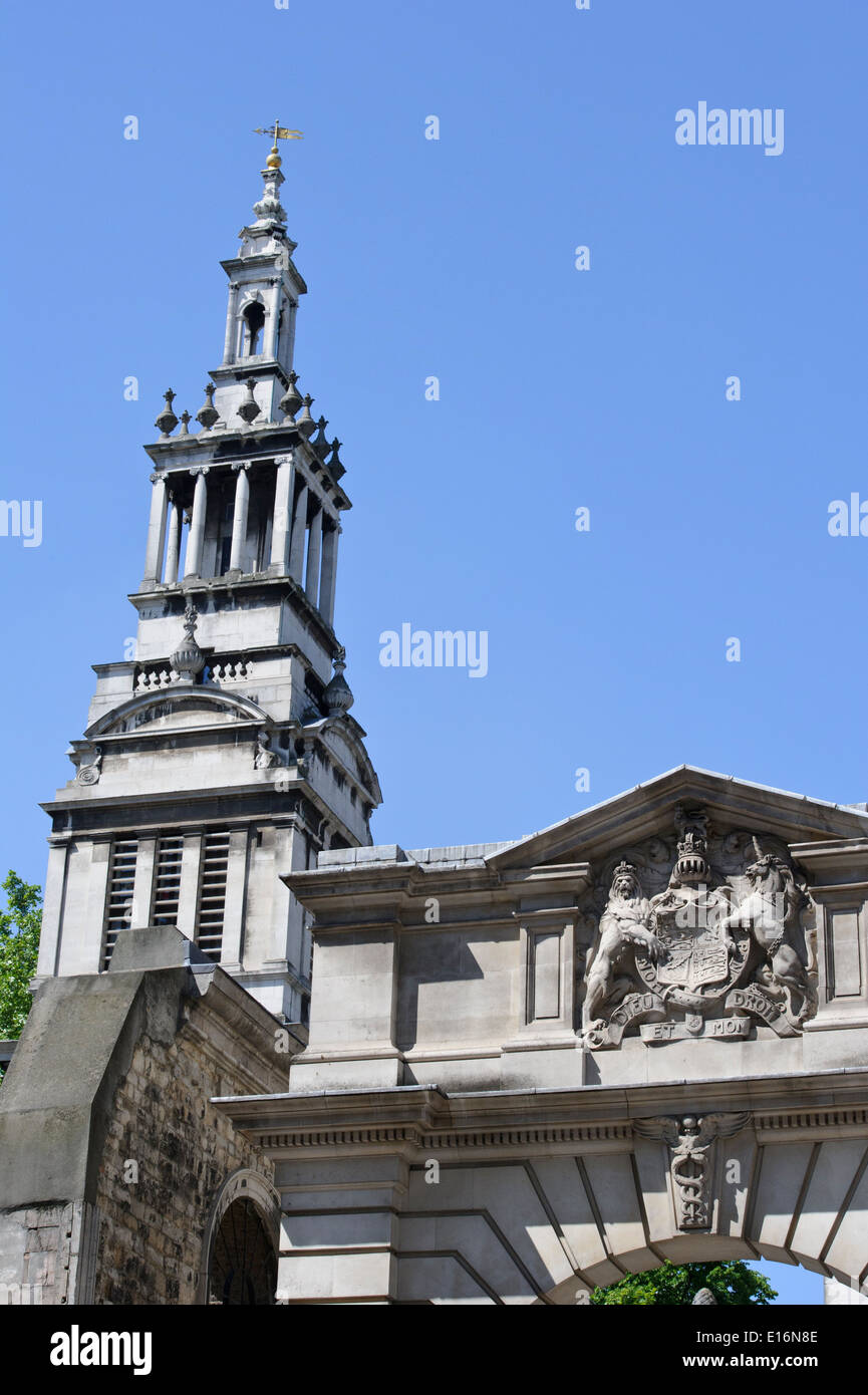 Christ church Greyfriars near St Paul's Cathedral, London, England ...