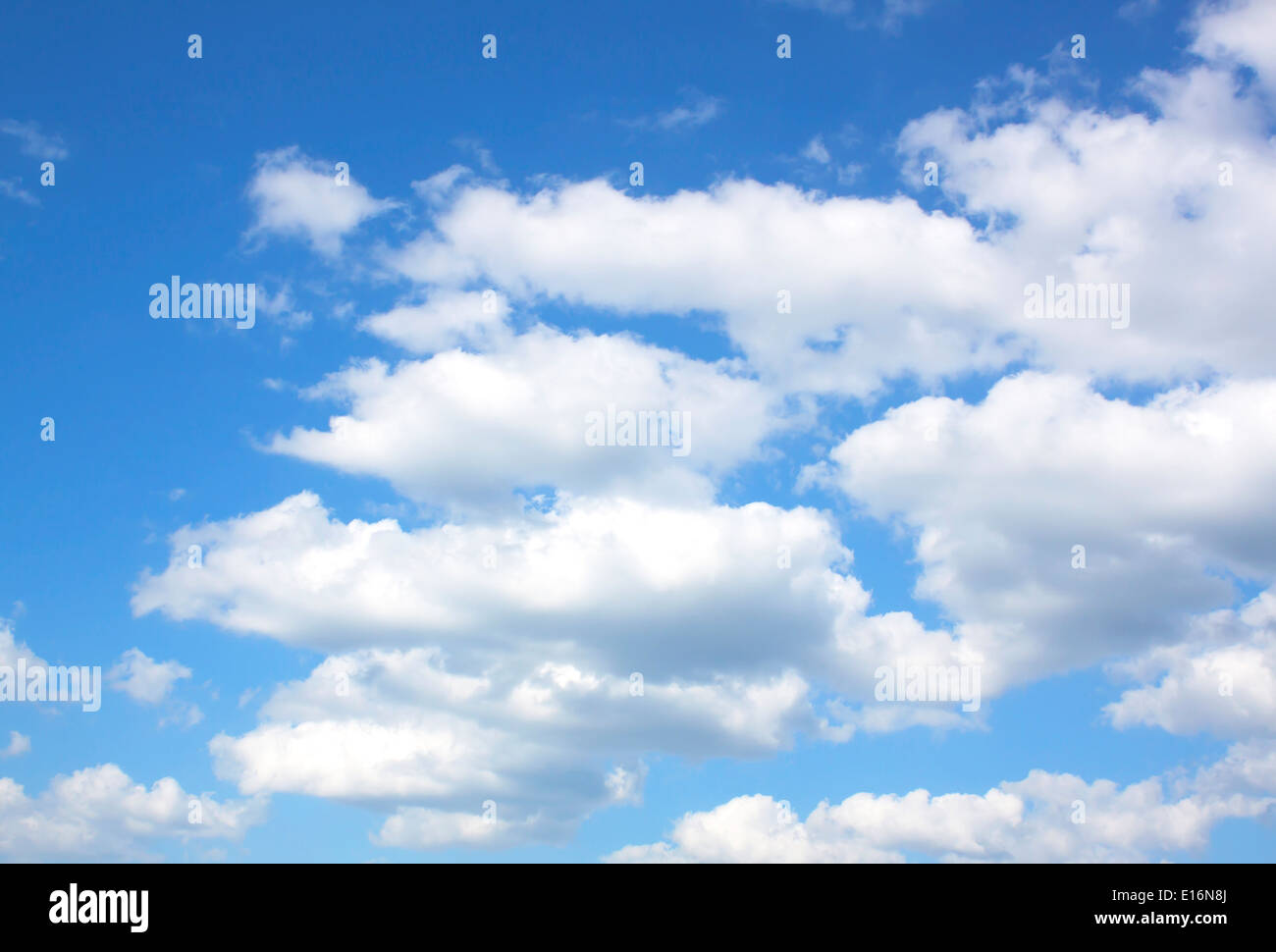 Blue sky weather hi-res stock photography and images - Alamy