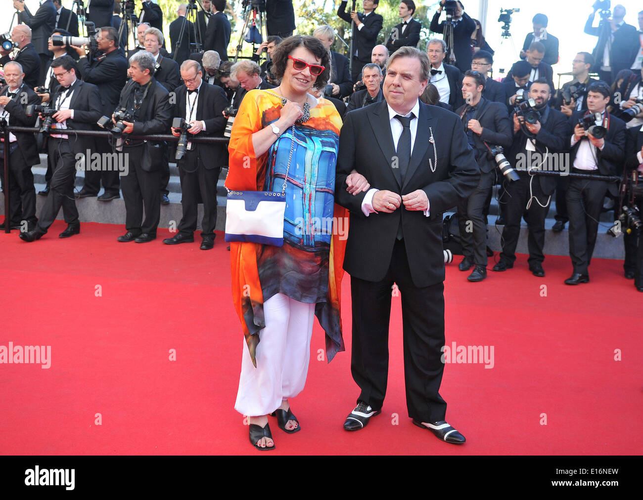 Cannes of France. 24th May, 2014. British actor Timothy Spall (R) and ...