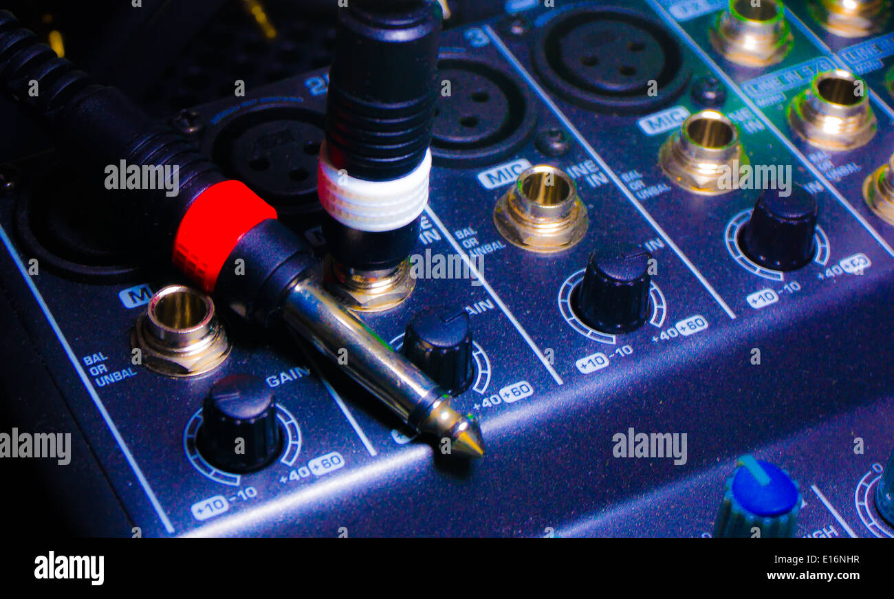 Recording studio hi-res stock photography and images - Alamy