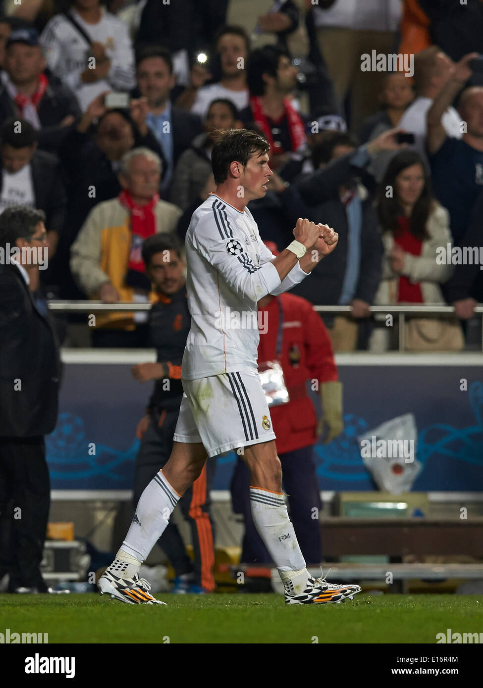 Gareth bale celebrates 2014 hi-res stock photography and images - Alamy