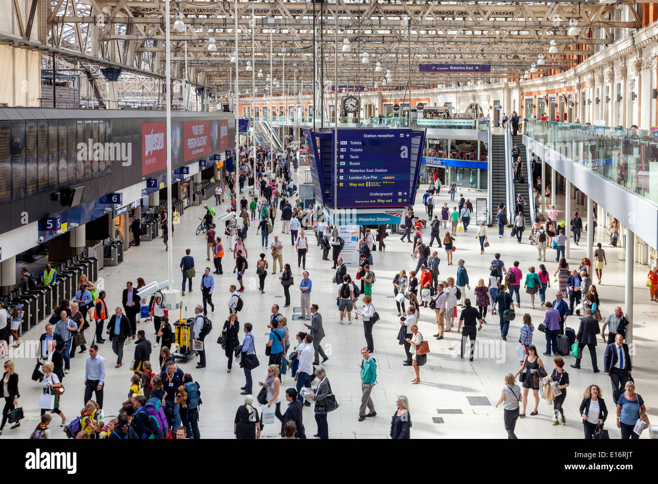 Waterloo Main Station Concourse High Resolution Stock Photography and ...