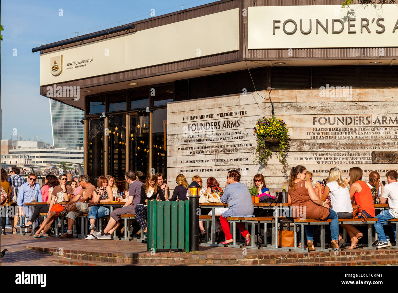 Founder's Arms Riverside Pub, London, England Stock Photo - Alamy