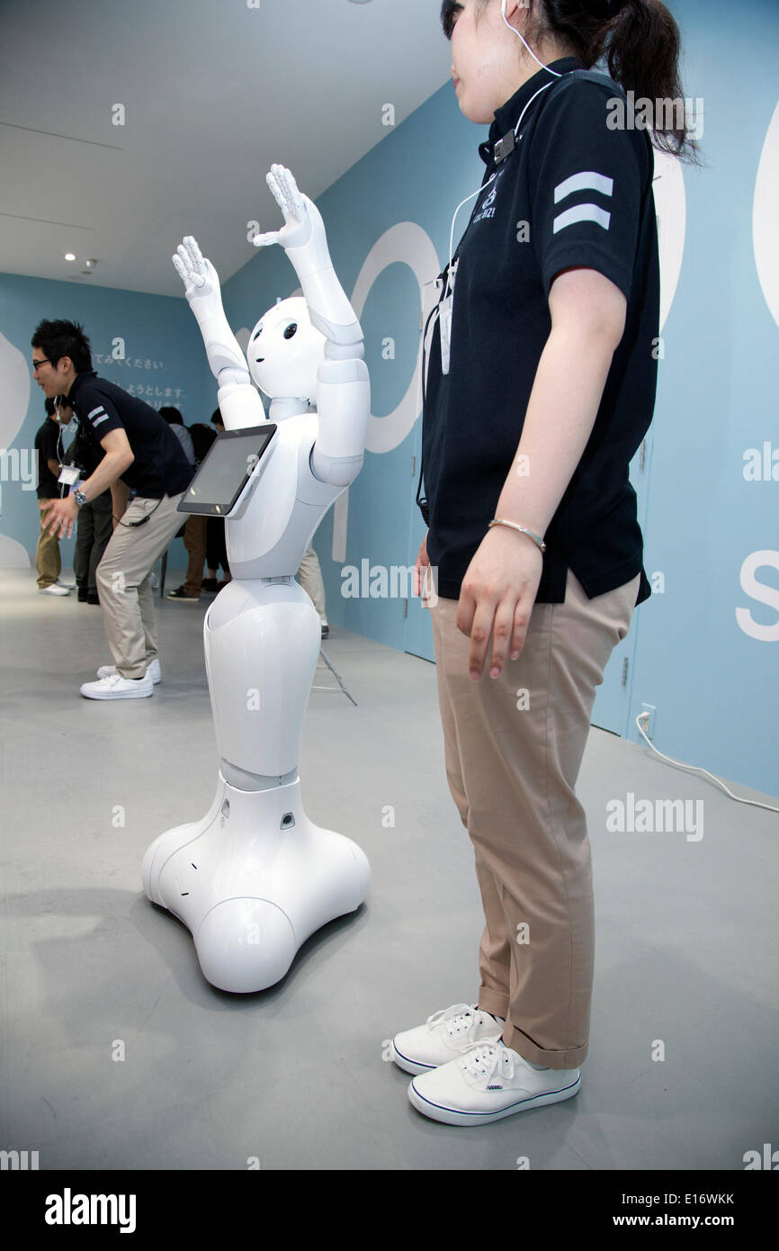 Robot personal hi-res stock photography and images - Alamy