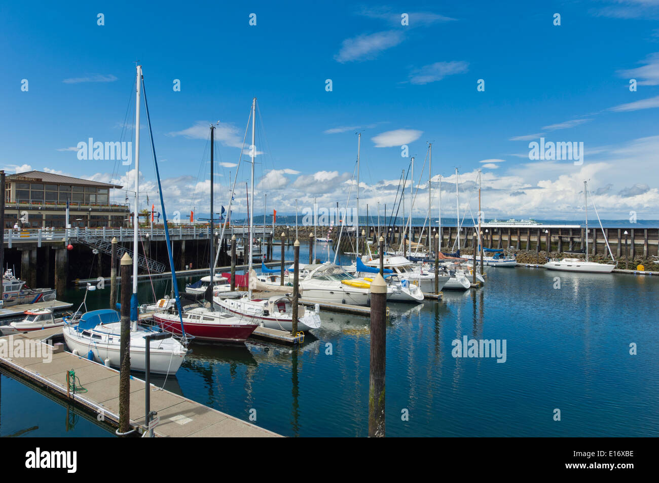 Edmonds waterfront hi-res stock photography and images - Alamy