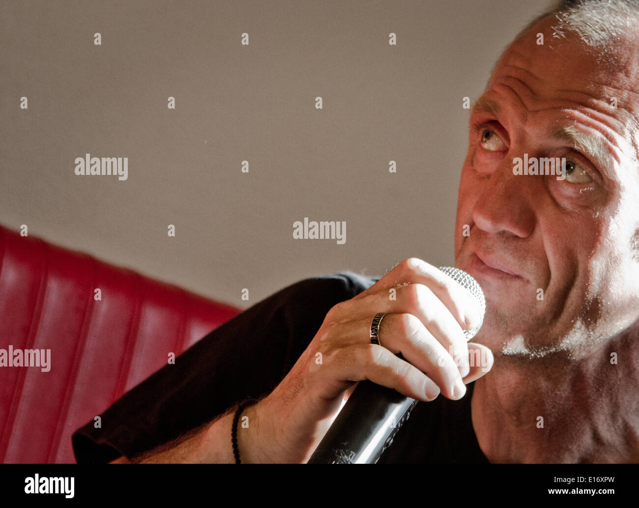 Sonangol hi-res stock photography and images - Alamy