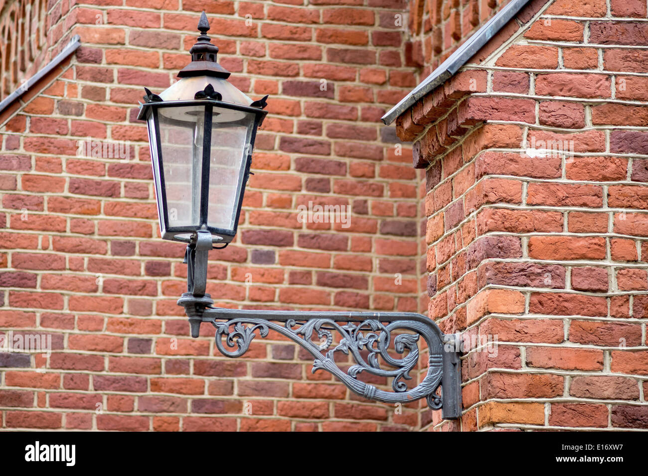 Street lamp hi-res stock photography and images - Alamy