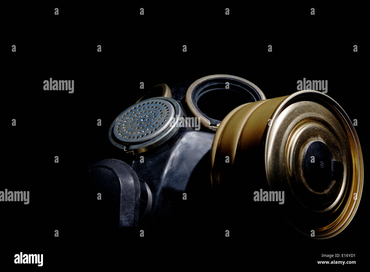 Army gas mask hi-res stock photography and images - Alamy