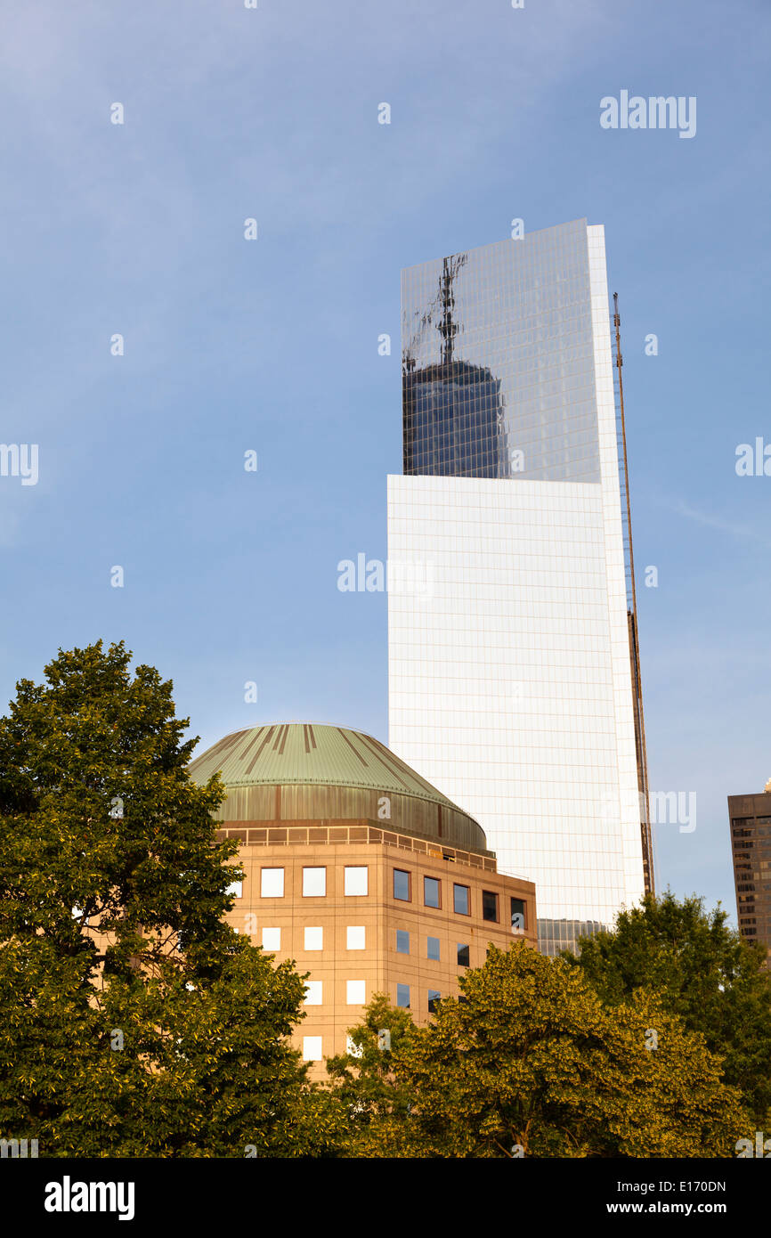 The finished Four World Trade Center behind the World Financial Center ...