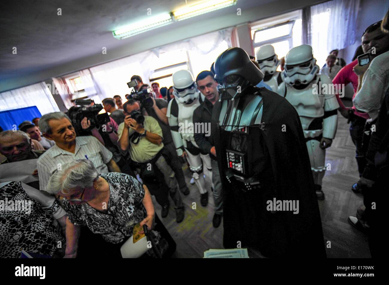 Darth vader mask off hi-res stock photography and images - Alamy