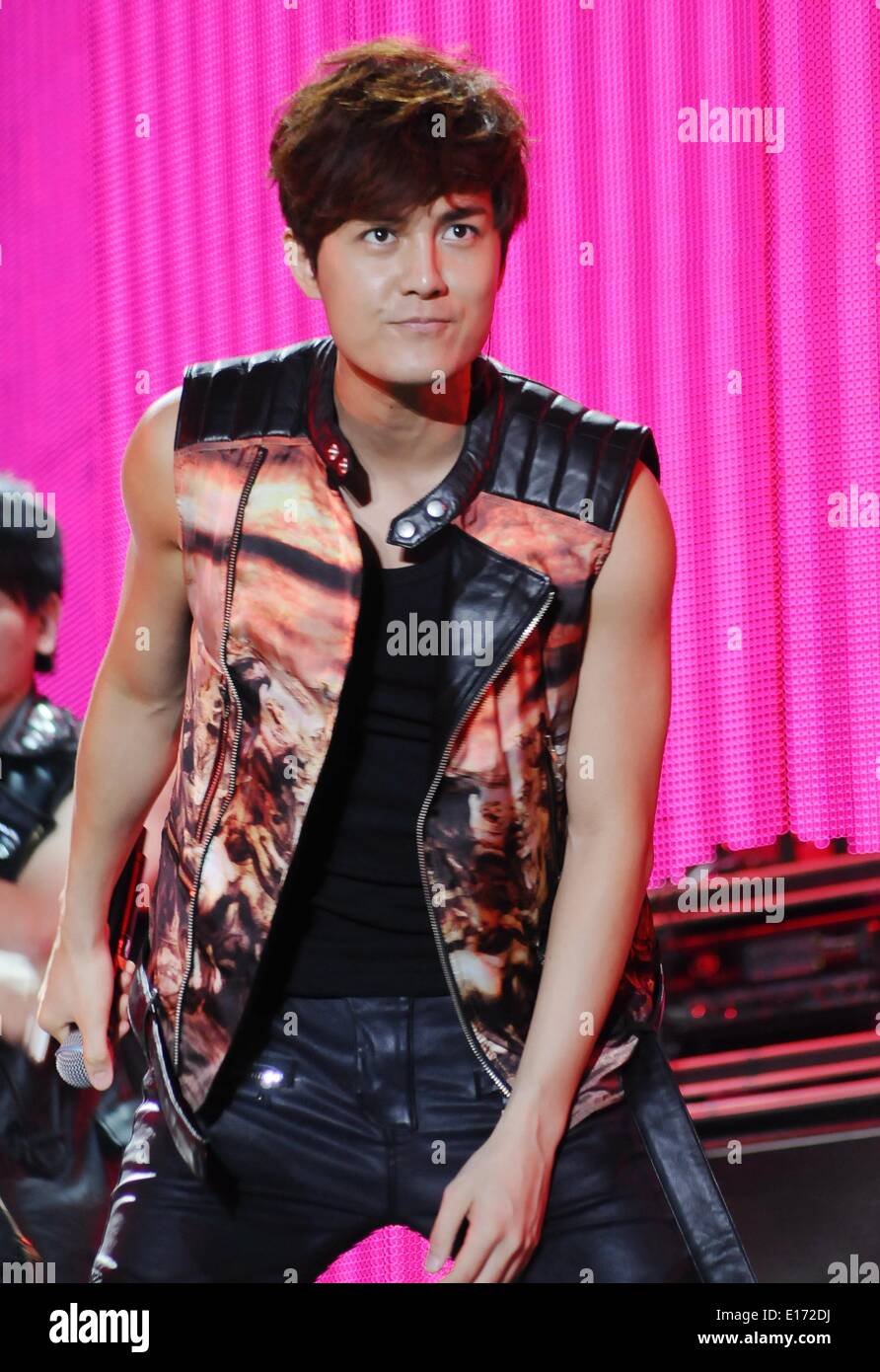 Taiwan singer kenji wu performs hi-res stock photography and images - Alamy