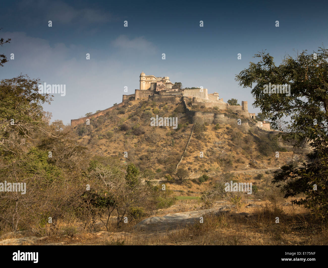 India, Rajasthan, Rajsamand, Kumbhalgarh Fort, on ridge of Aravali ...