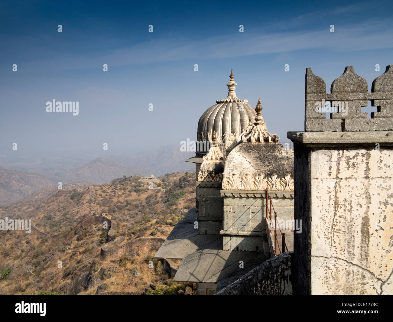 India, Rajasthan, Rajsamand, Kumbhalgarh Fort, view of surrounding ...