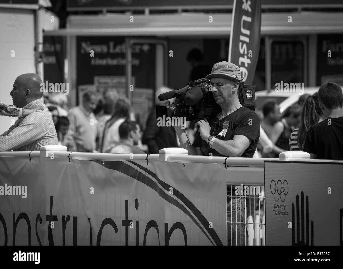 Black portrait candid hi-res stock photography and images - Alamy