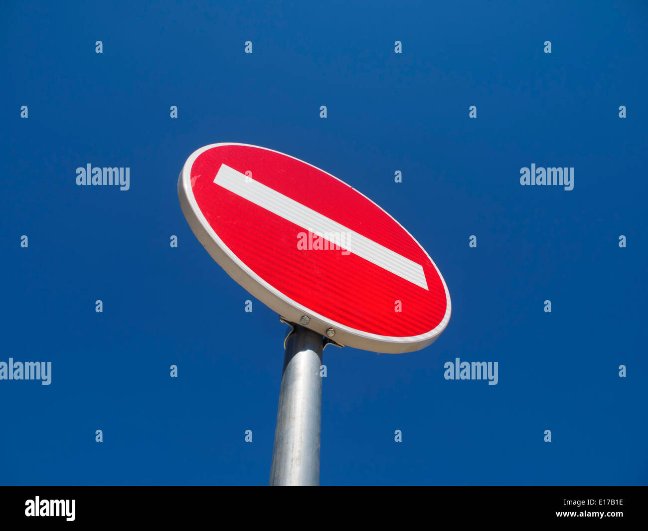Sign no entry hi-res stock photography and images - Alamy
