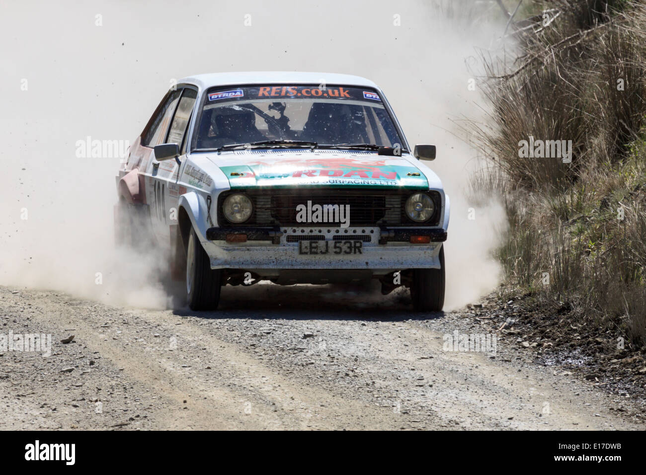 A mk2 Escort Kicks up dust on the Plains Rally Stock Photo - Alamy