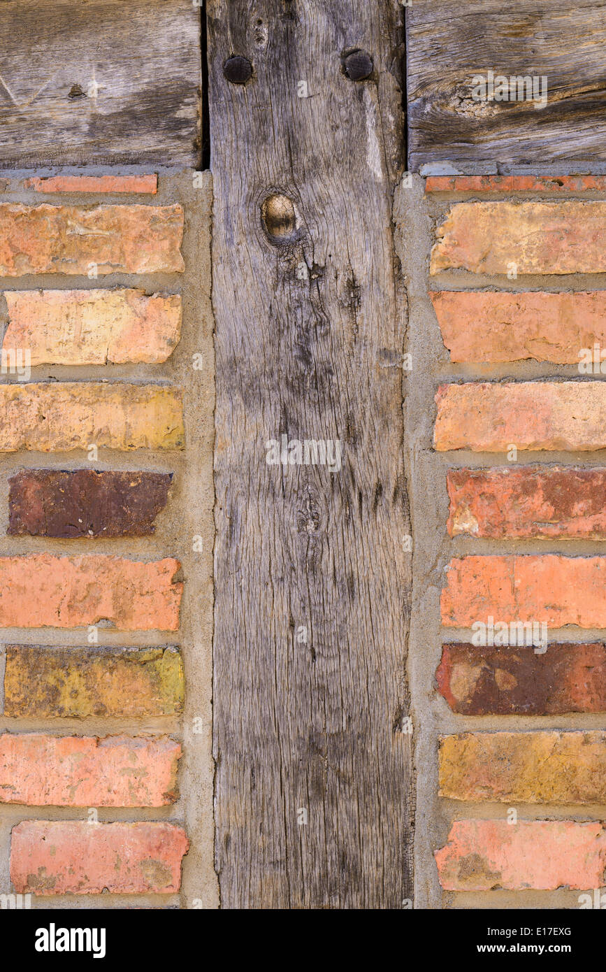 Very old brick wall texture hi-res stock photography and images - Alamy