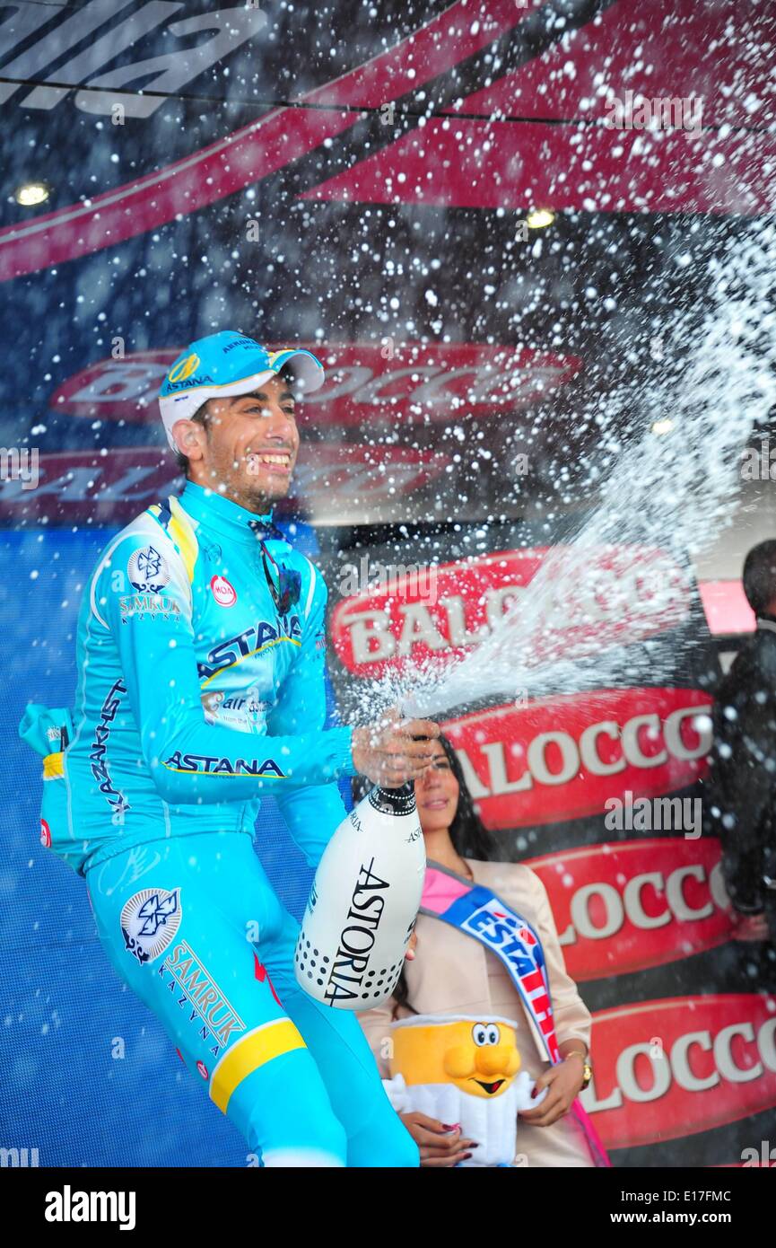 Giro italia podium hi-res stock photography and images - Alamy