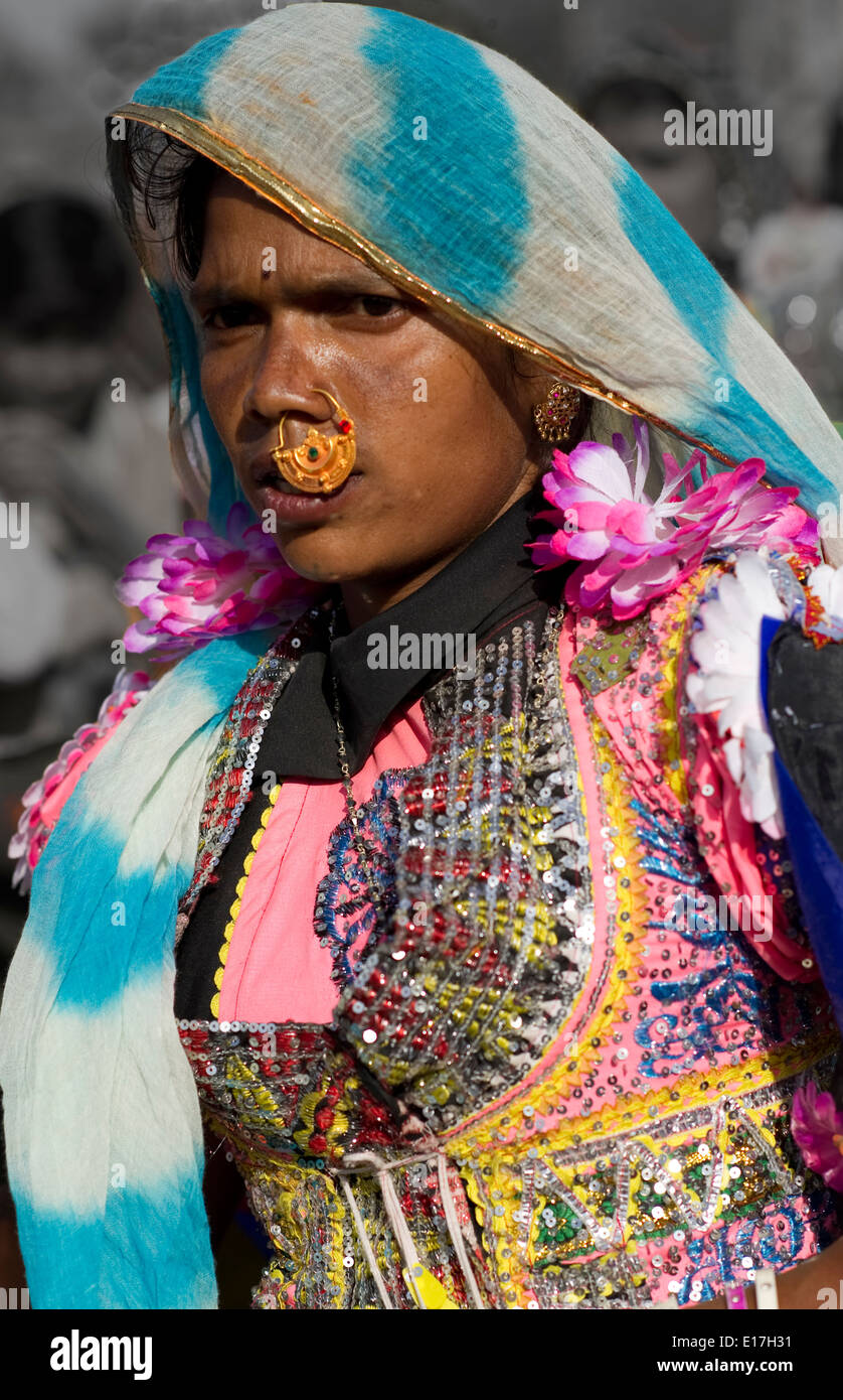 PORTRAITS - RAJASTHAN WOMAN WITH VEIL GOGUNDA VILLAGE Stock Photo - Alamy