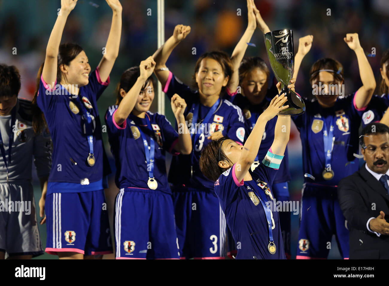 Afc asian cup trophy hi-res stock photography and images - Alamy