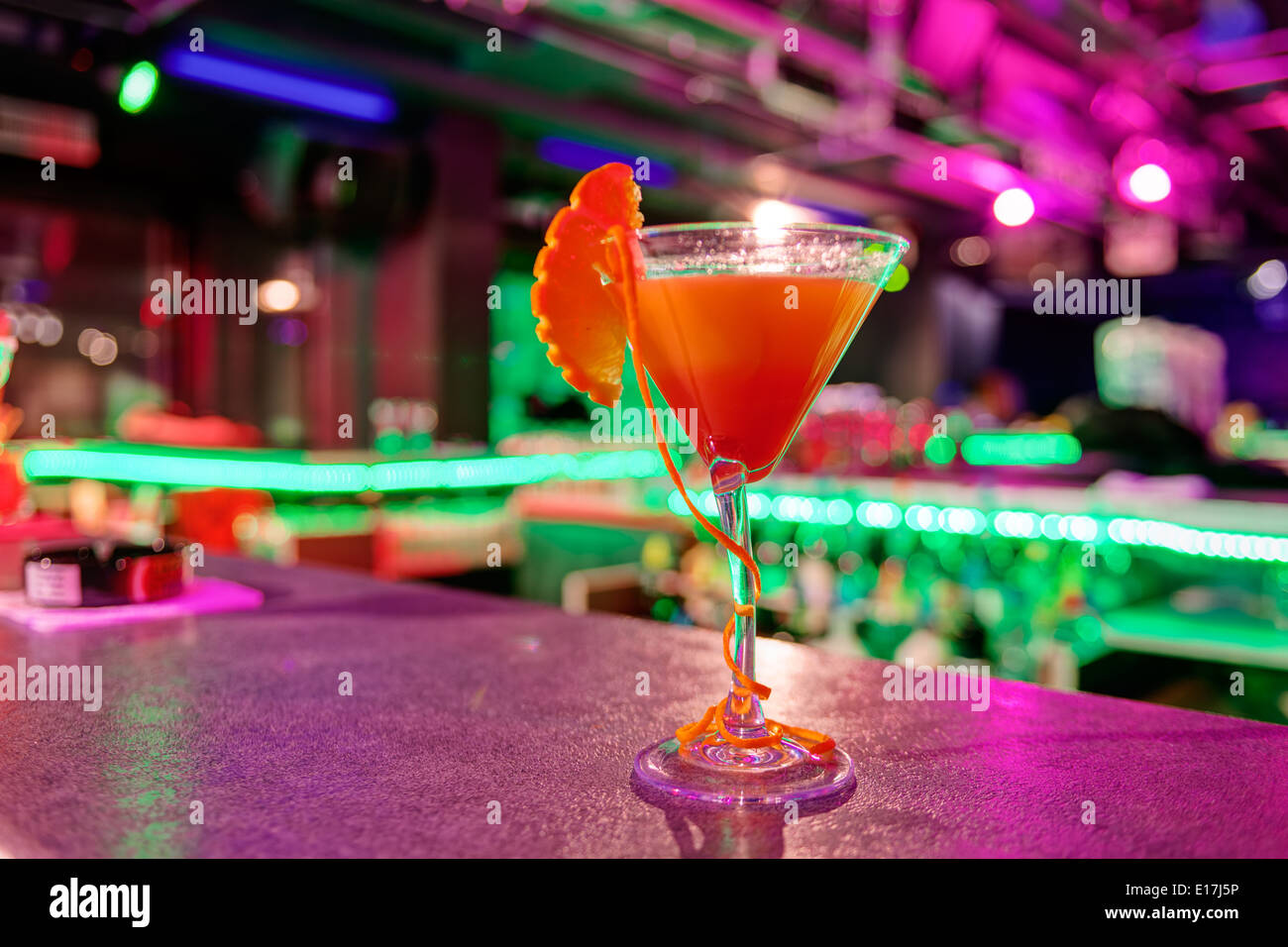 cocktail at bar Stock Photo - Alamy
