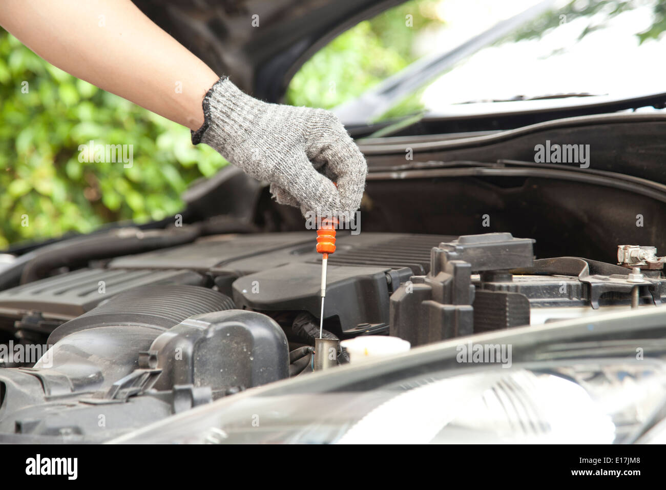Mechanic checking hi-res stock photography and images - Alamy