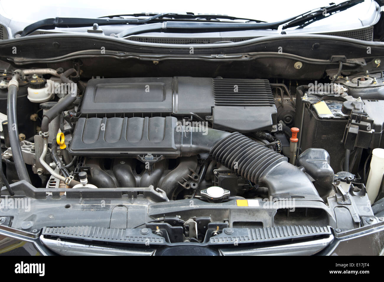 Engine front view hi-res stock photography and images - Alamy