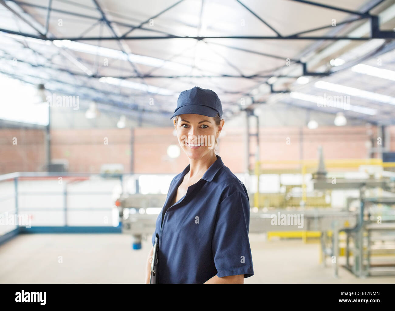 Food manufacturing uniform hi-res stock photography and images - Alamy