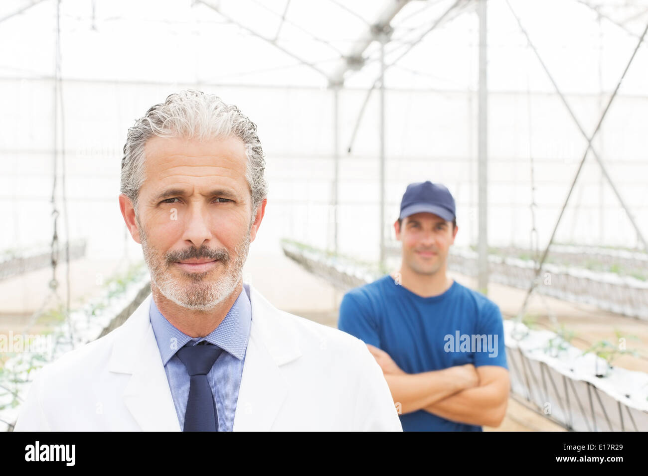 Scientist worker hi-res stock photography and images - Alamy