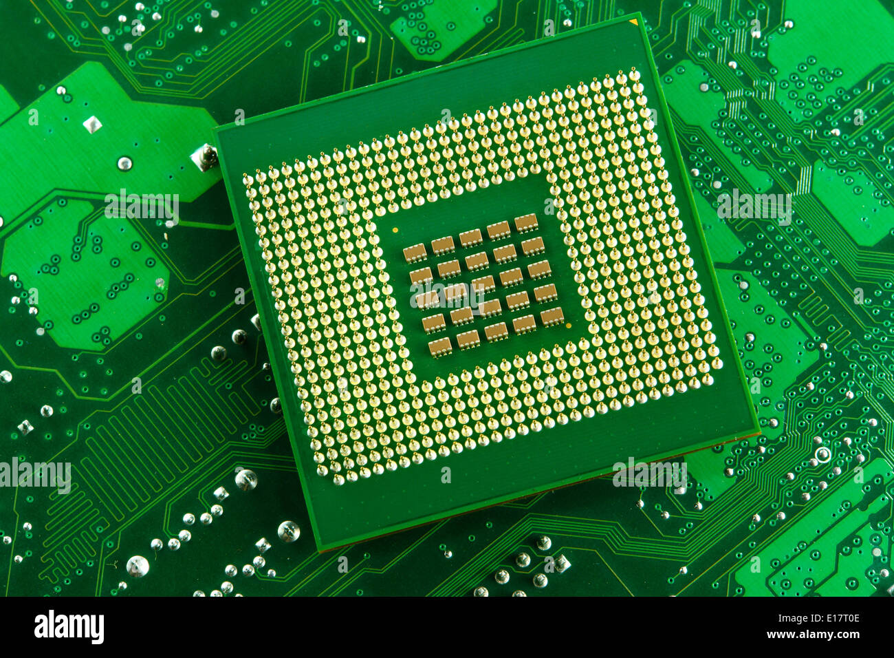 Microprocessor on Circuit Stock Photo - Alamy
