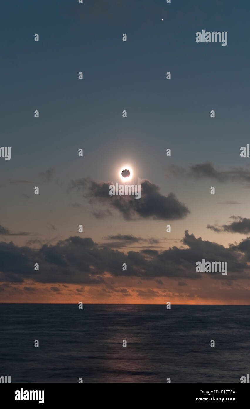 Solar eclipse hi-res stock photography and images - Alamy