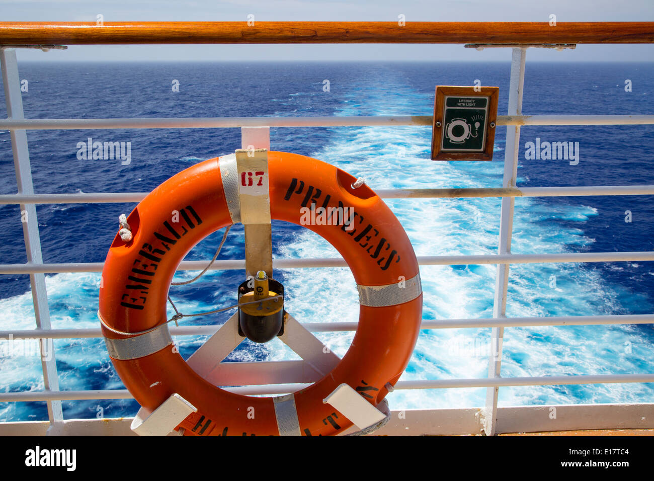 Ship life hi-res stock photography and images - Alamy