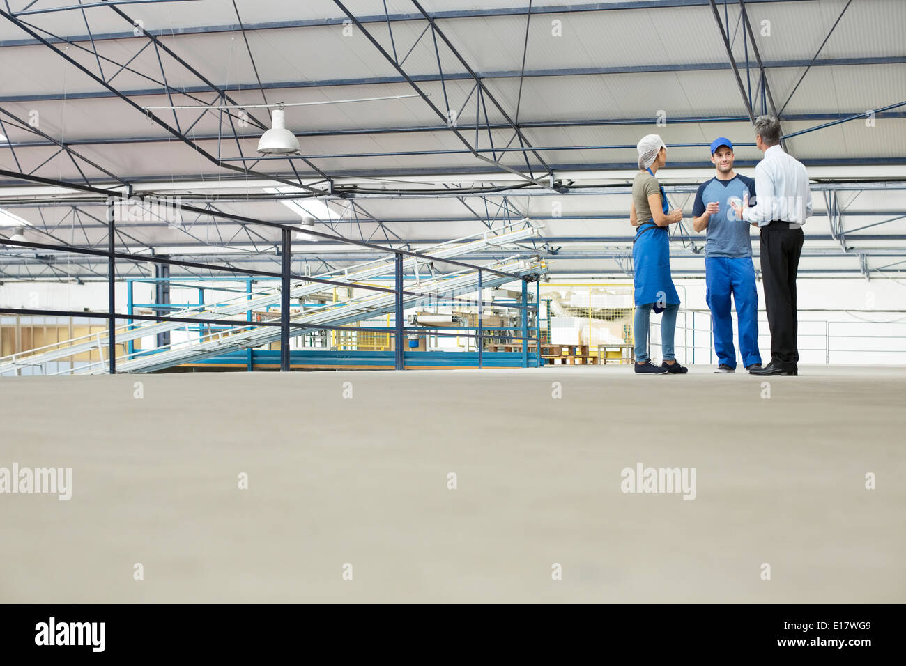 Supervisor in food factory hi-res stock photography and images - Alamy