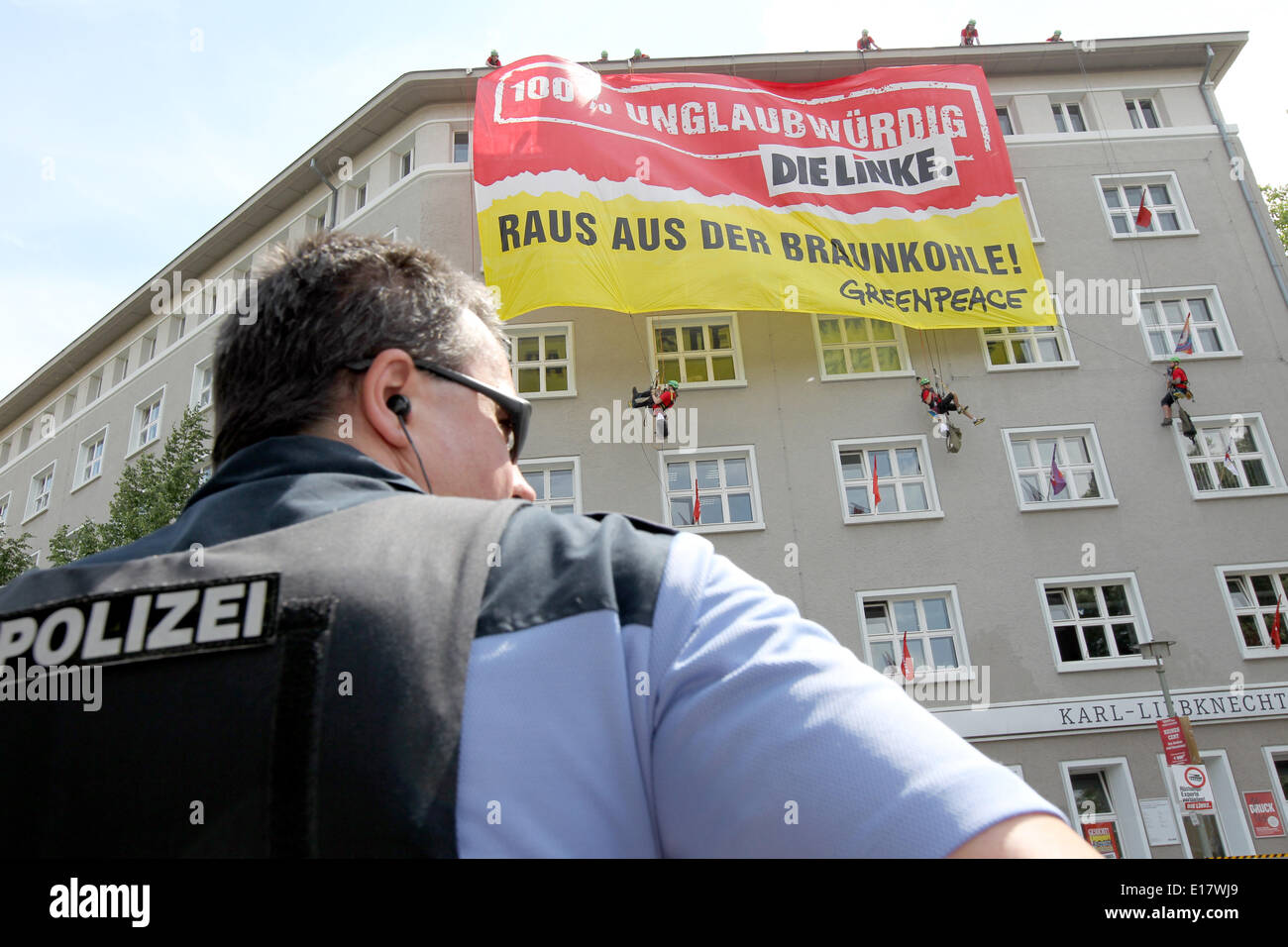Hanging protest banner hi-res stock photography and images - Alamy