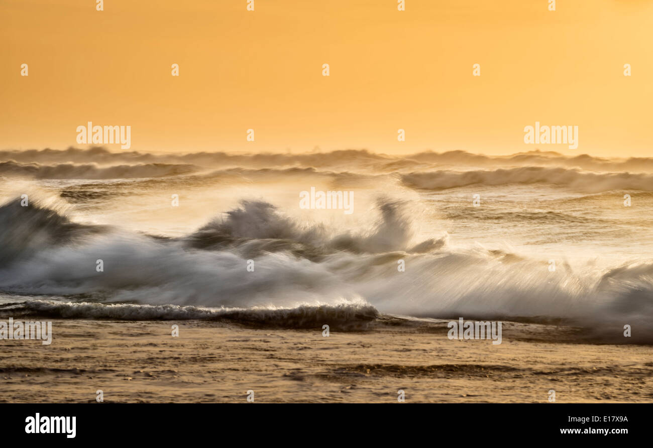Shoreline waves arctic hi-res stock photography and images - Alamy