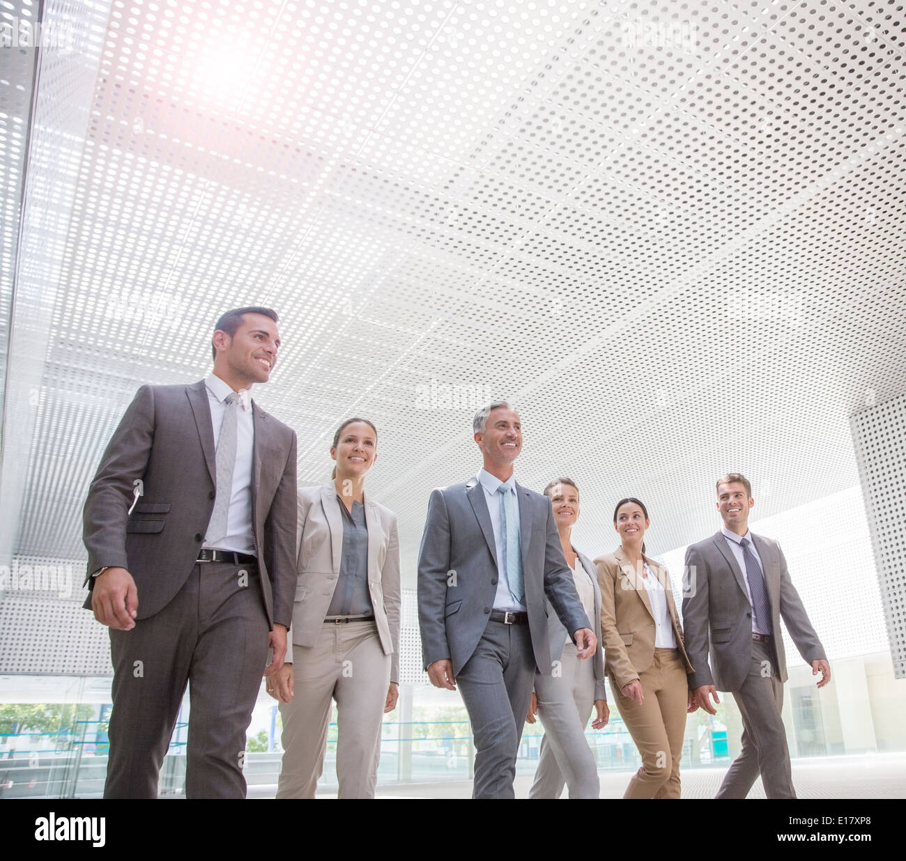 Group of people dressed in fifties hi-res stock photography and images ...