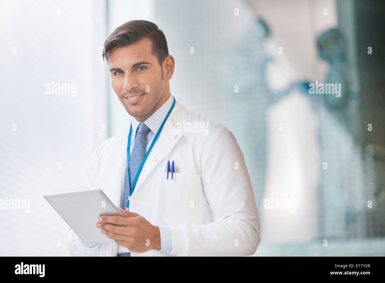 Confident doctor hi-res stock photography and images - Alamy