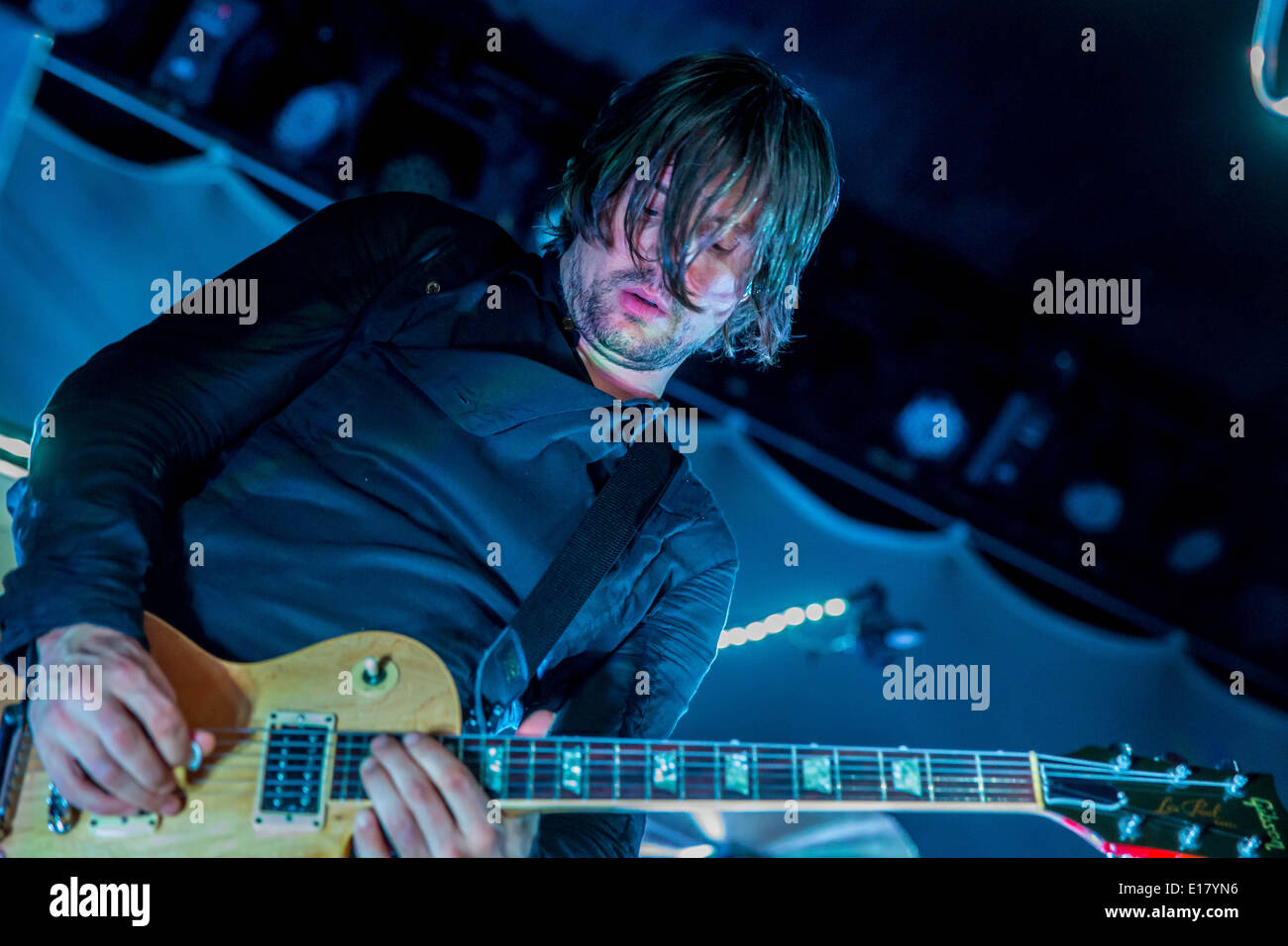 Detroit, Michigan, USA. 26th May, 2014. Guitarist GREG EDWARDS of ...