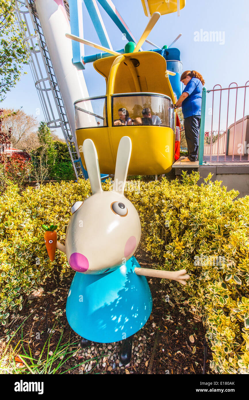 Pig flight hi-res stock photography and images - Alamy