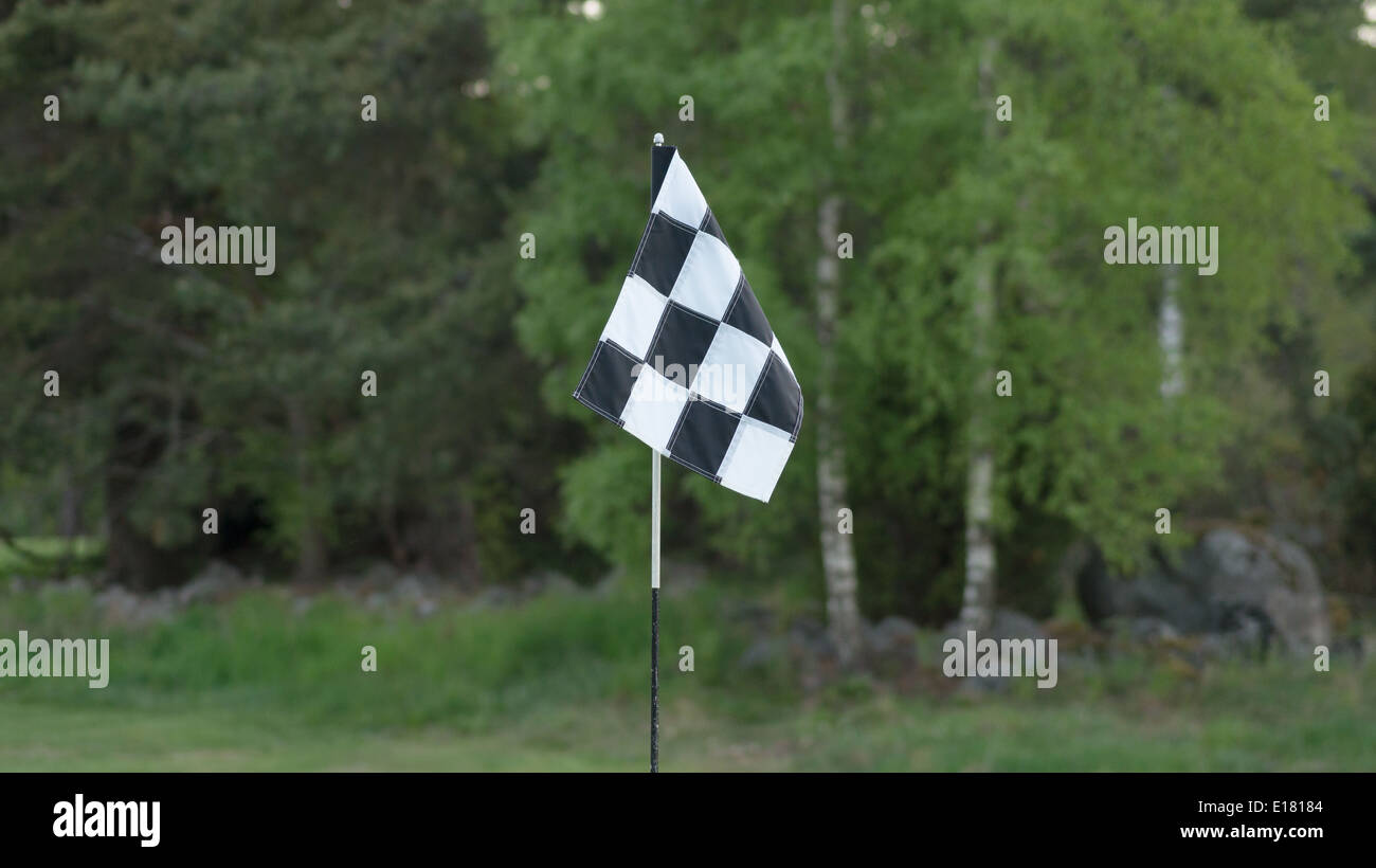 Golf course flag hi-res stock photography and images - Alamy