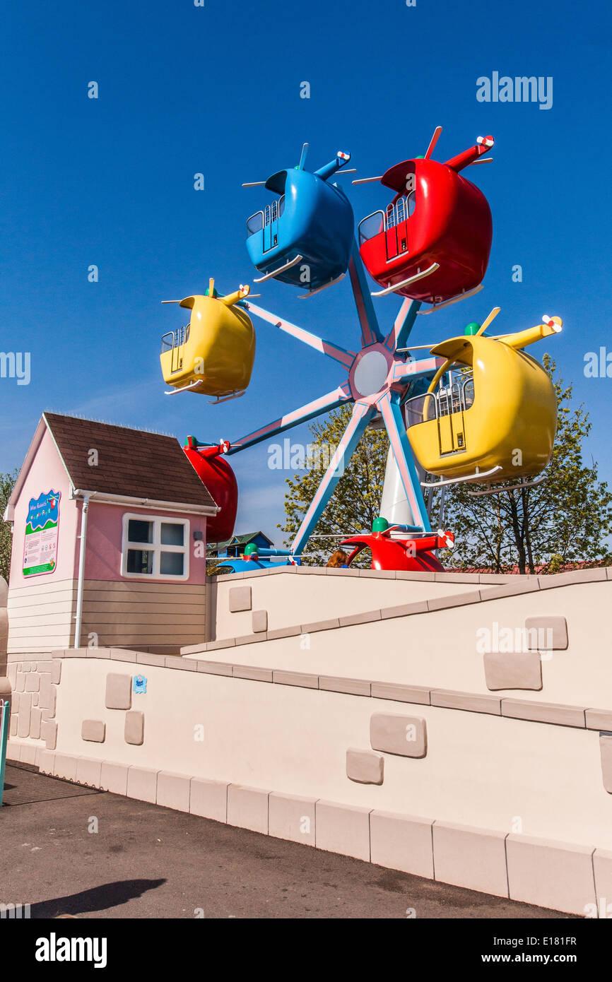 Miss Rabbit's Helicopter Flight ride, Peppa Pig World, Paultons Park ...