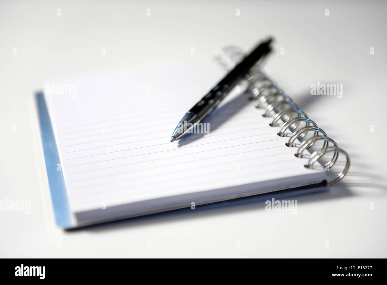 Editor note hi-res stock photography and images - Alamy