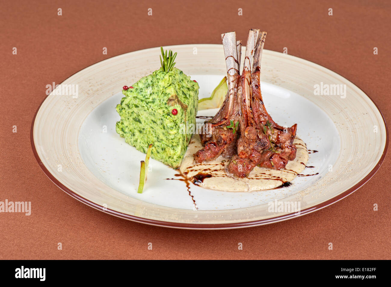 Canapes with roast beef hi-res stock photography and images - Alamy