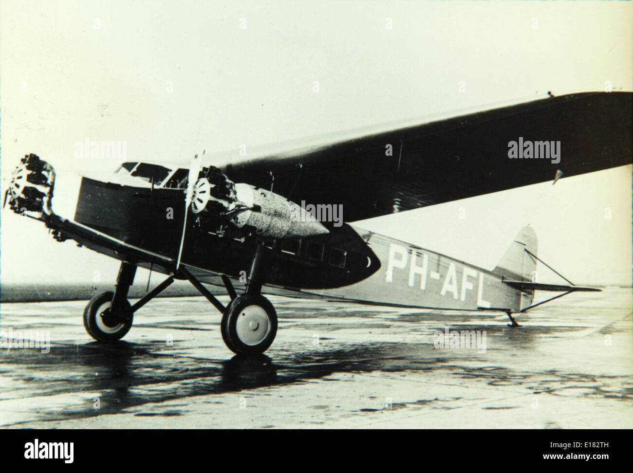 F xii fokker fxii hi-res stock photography and images - Alamy