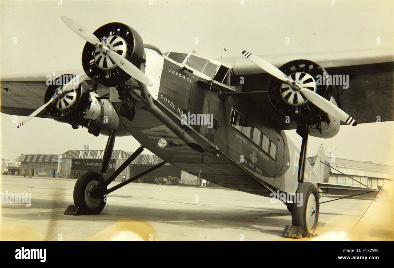 F xii fokker fxii hi-res stock photography and images - Alamy