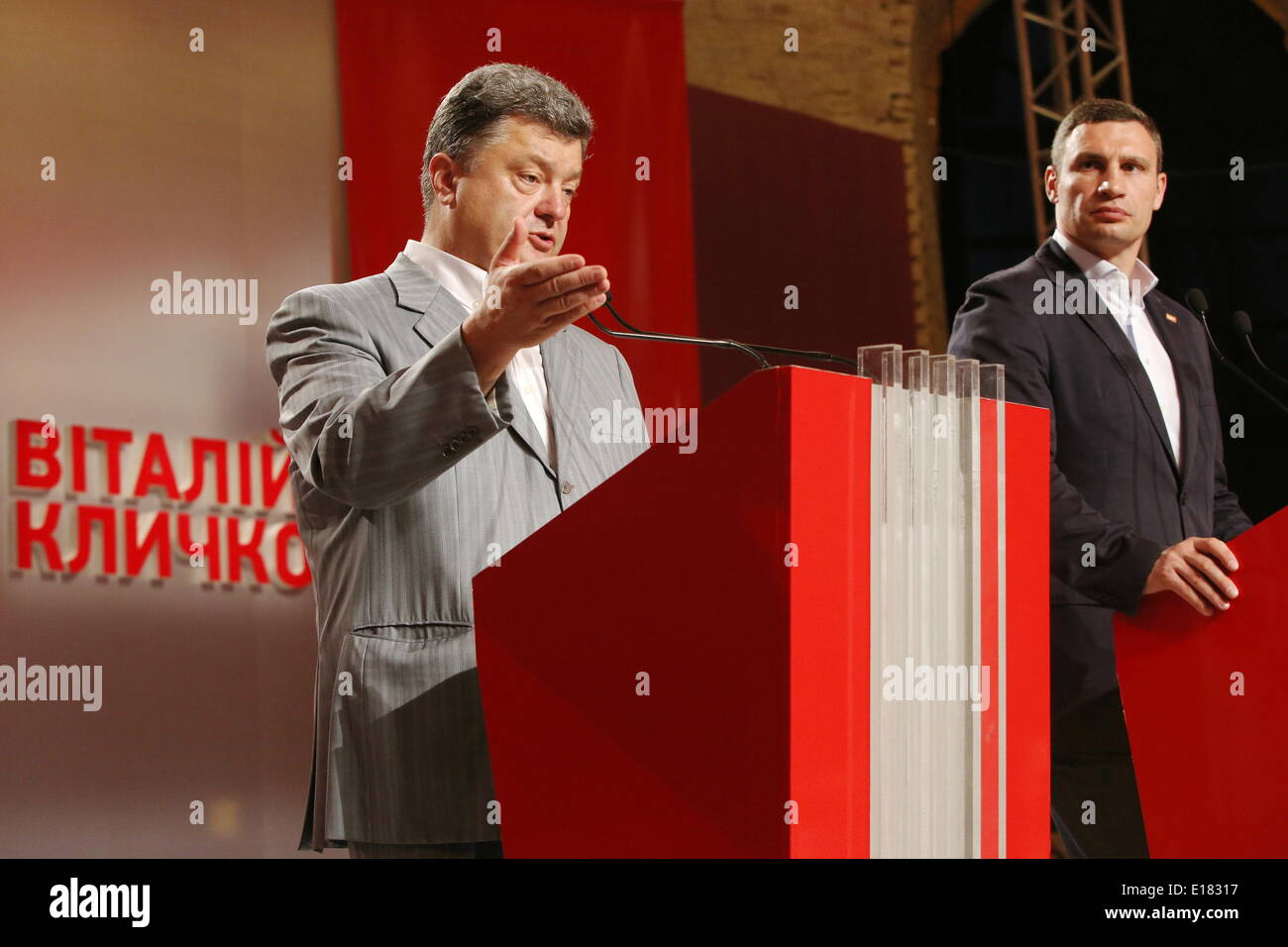 Official preliminary results hi-res stock photography and images - Alamy