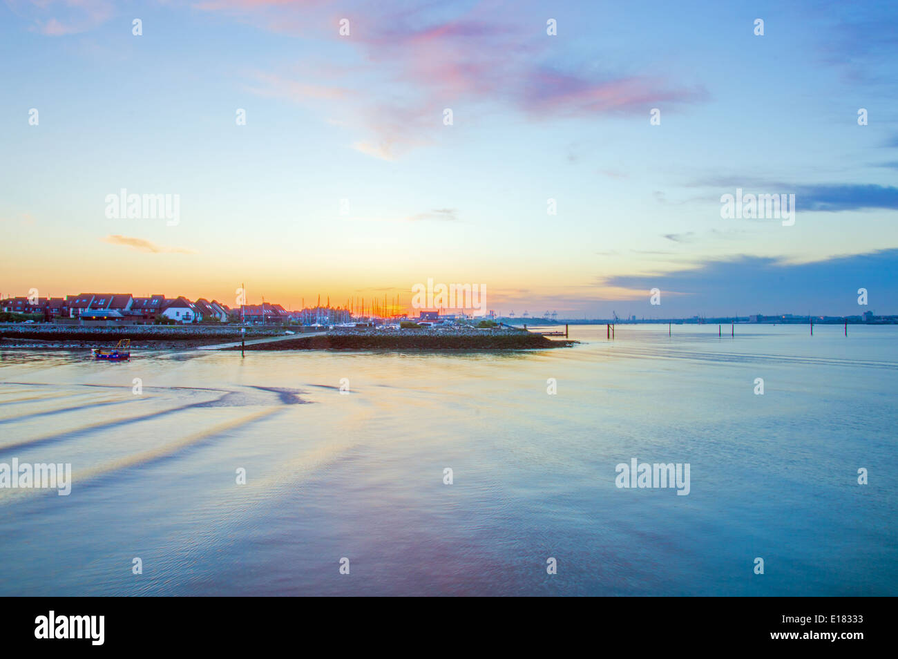 Hythe pier hi-res stock photography and images - Alamy