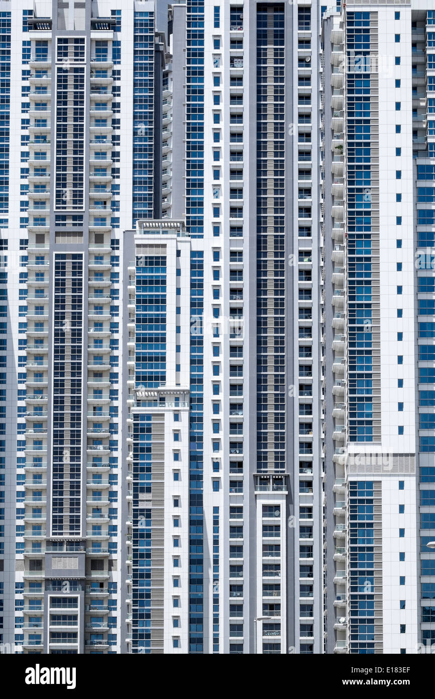 Many apartments in new high-rise residential towers in Business Bay ...