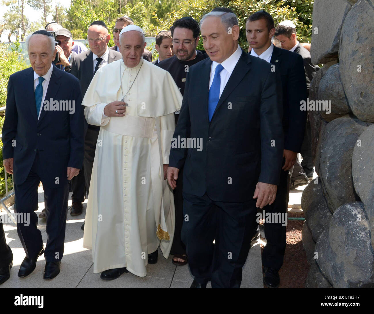 Jerusalem. 26th May, 2014. Pope Francis visits the Yad Vashem Holocaust ...